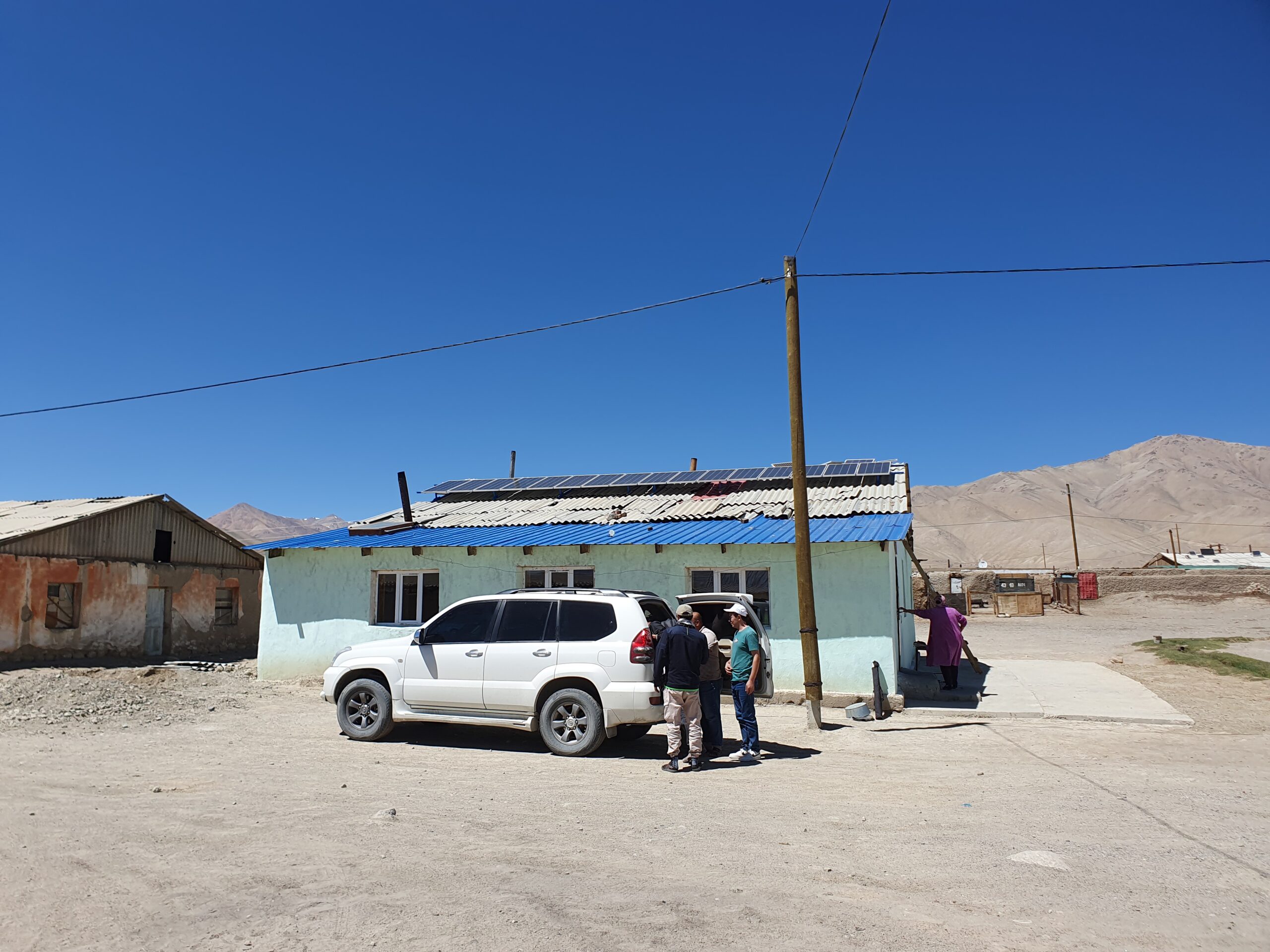 Tajikistan, Village d'Alichor: l'hotel "Shukrona” - Acted